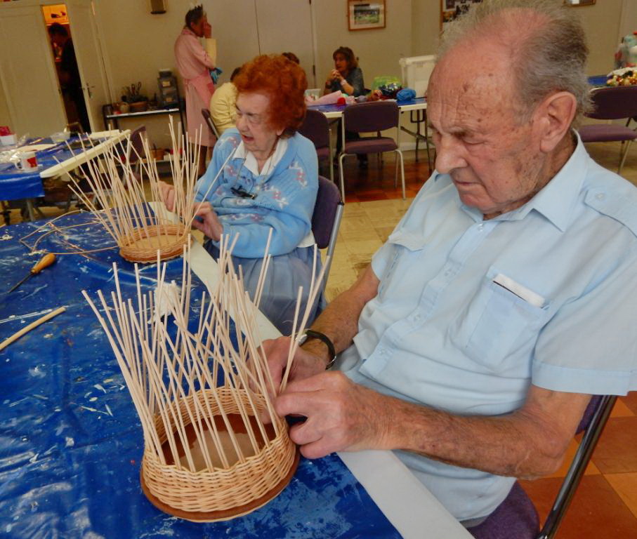 Help our members with their craft projects – Reading Voluntary Action